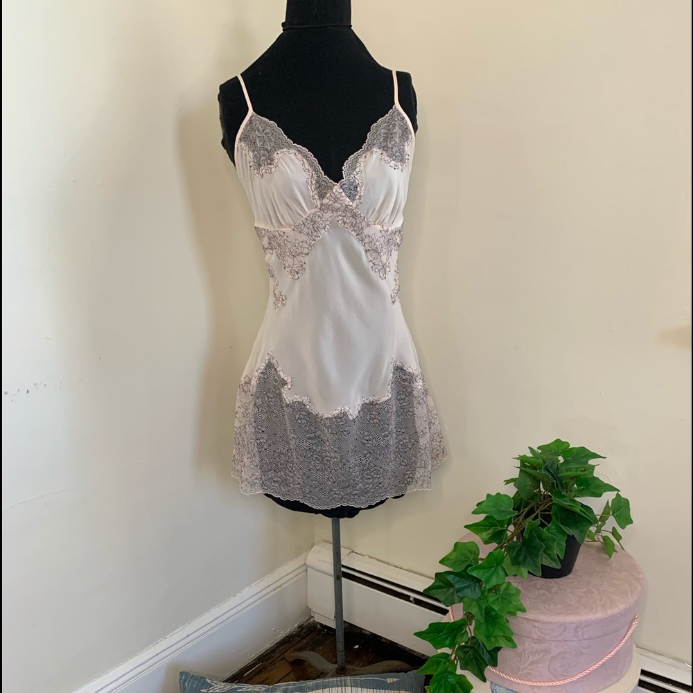 Victoria’s Secret Sheer Lace Chemise - Size Small - Gem